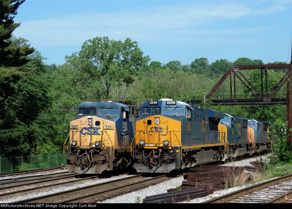 CSX 326 and 3246